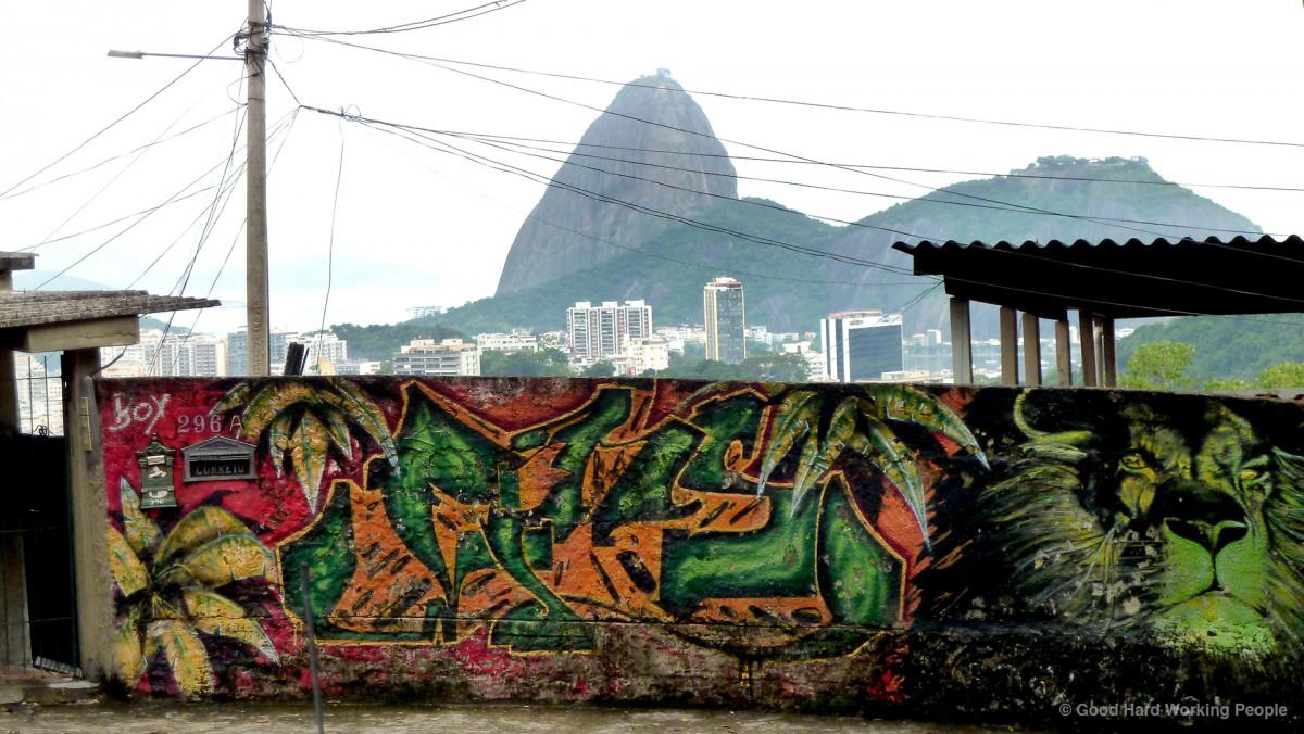 Rio Street Art (Brazil) - In Another Minute (328) - Luci Westphal